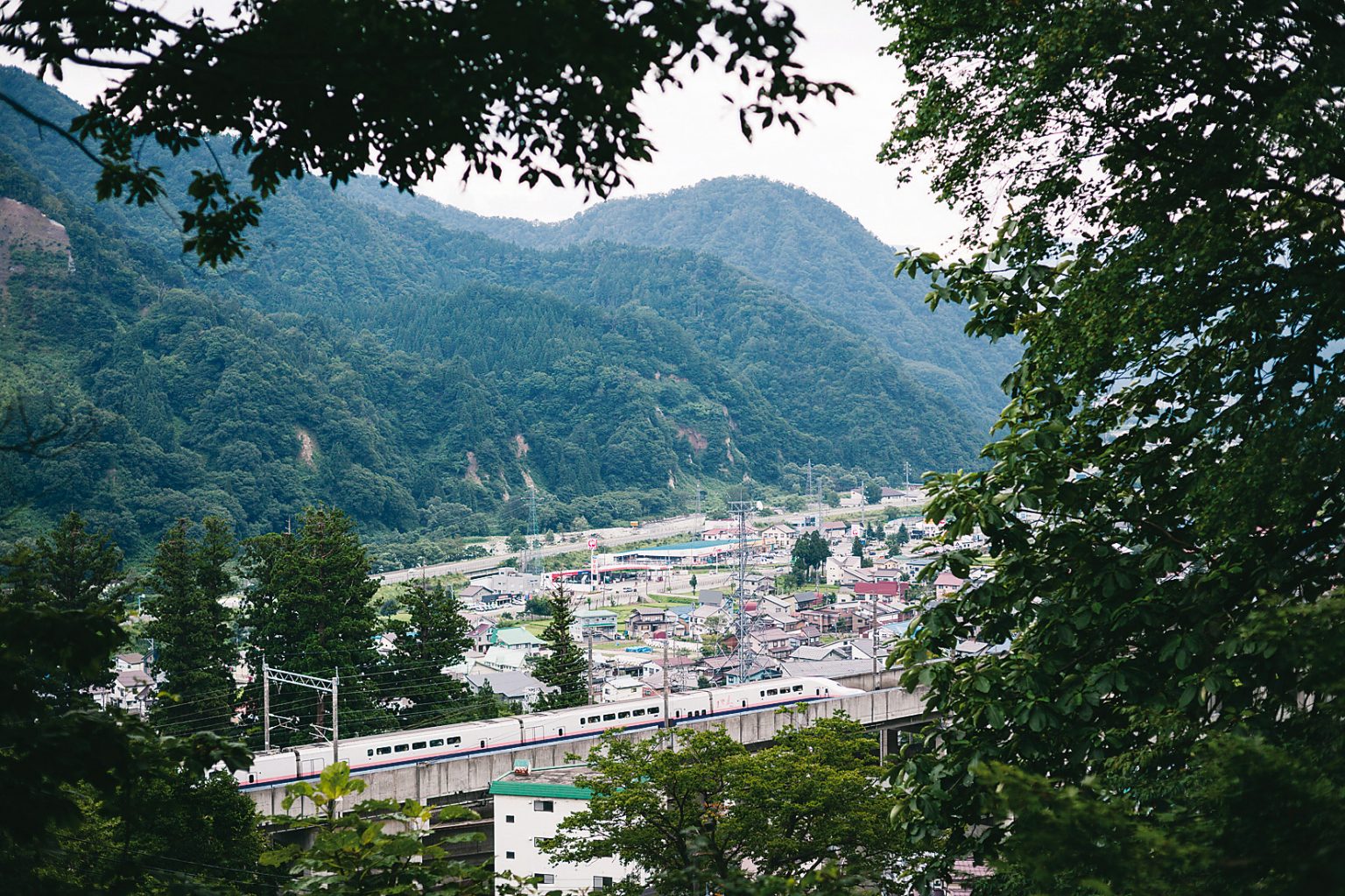 YUKIGUNI, beloved by great writers - YUKIGUNI-Lives shaped by snow